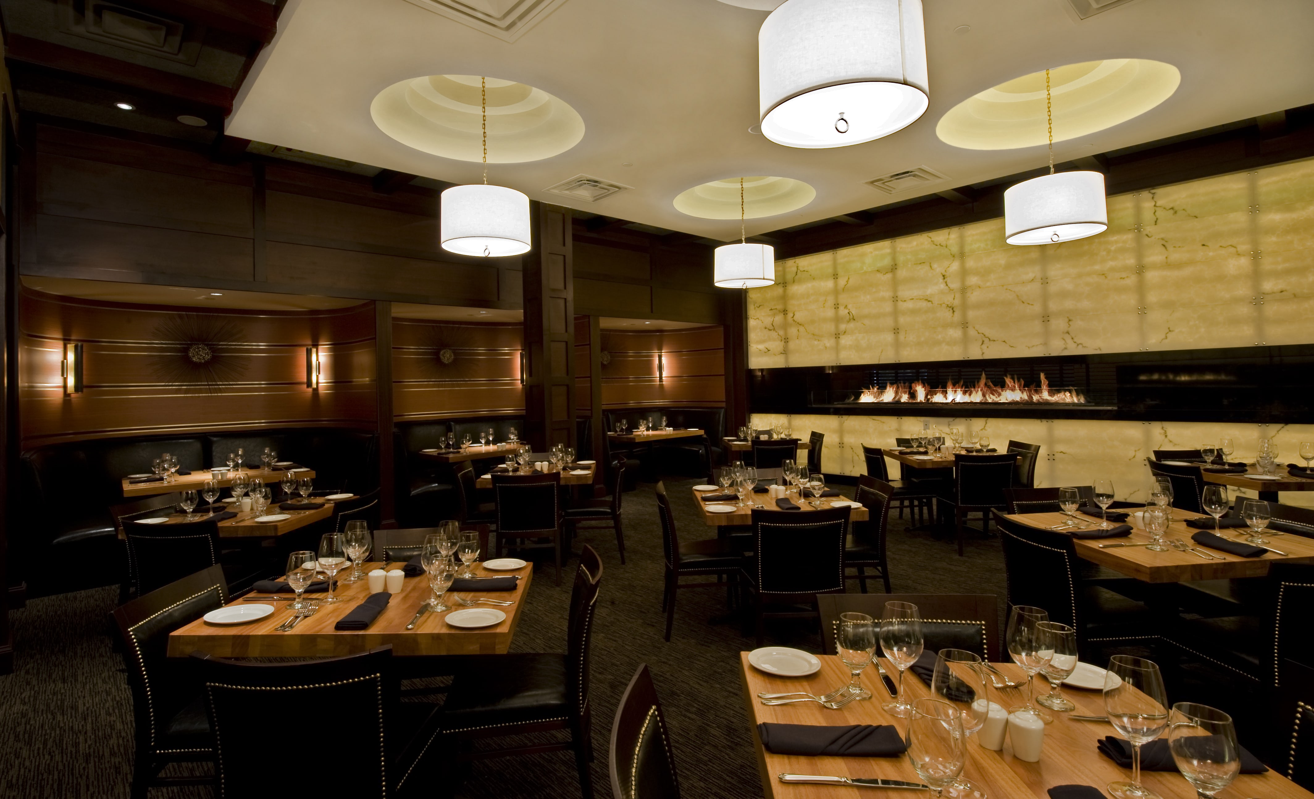 TROPHY ROOM-min | III Forks Restaurant